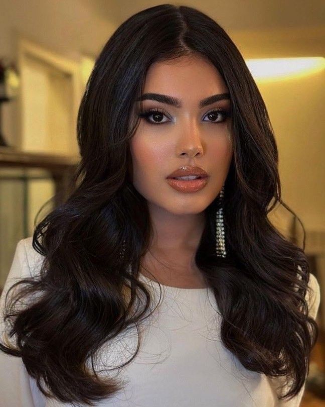 بیوگرافی لیزگه کومرت - Lizge Cömert (زندگی شخصی + عکس) - ویدو